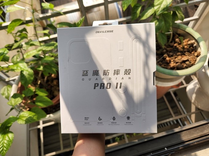 Đánh giá ốp DEVILCASE PRO 2: Chống sốc chuẩn quân đội, dây đeo thời trang tiện lợi